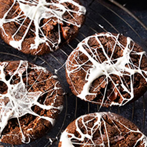Halloween Hack: Spider Web Cookies - Doughlicious